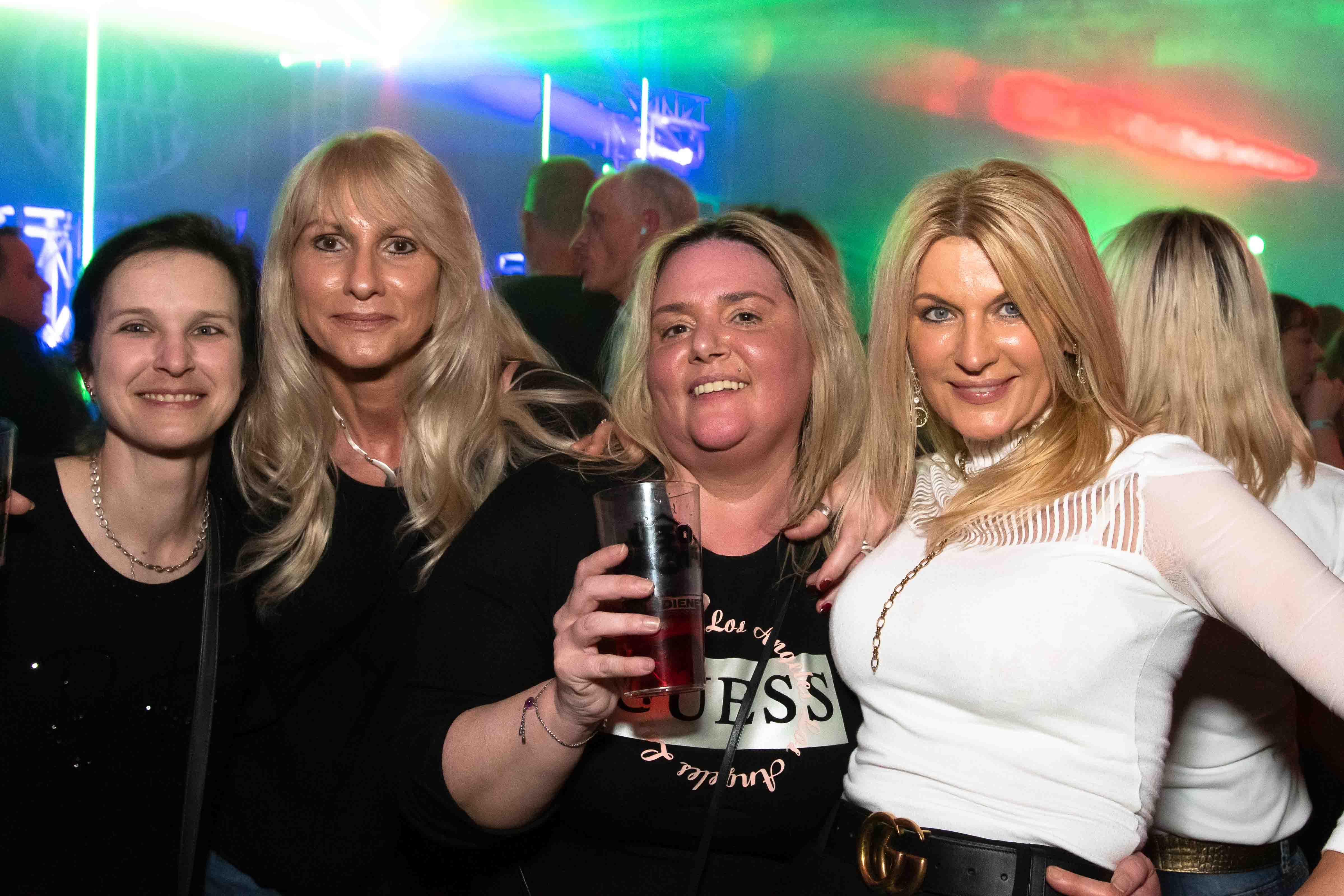 Dj Uwe Dienes, first class in mixed music, nur die beste Musik - Event-Bilder 2023